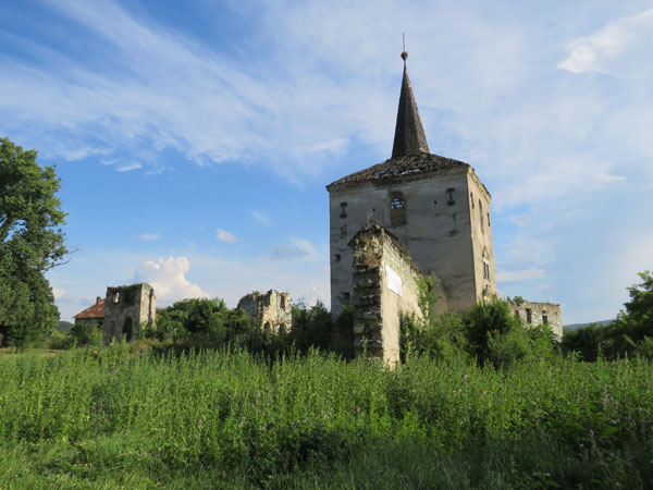 Castelul Kornis din satul Mânăstirea, jud. Cluj | Excursiile Monicăi